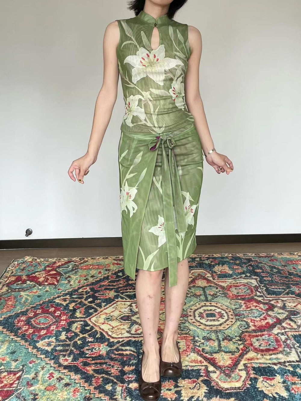 Shi Weiba 湿尾巴 Wet Tail New Chinese Style Double Sided Lily Flower Wrap